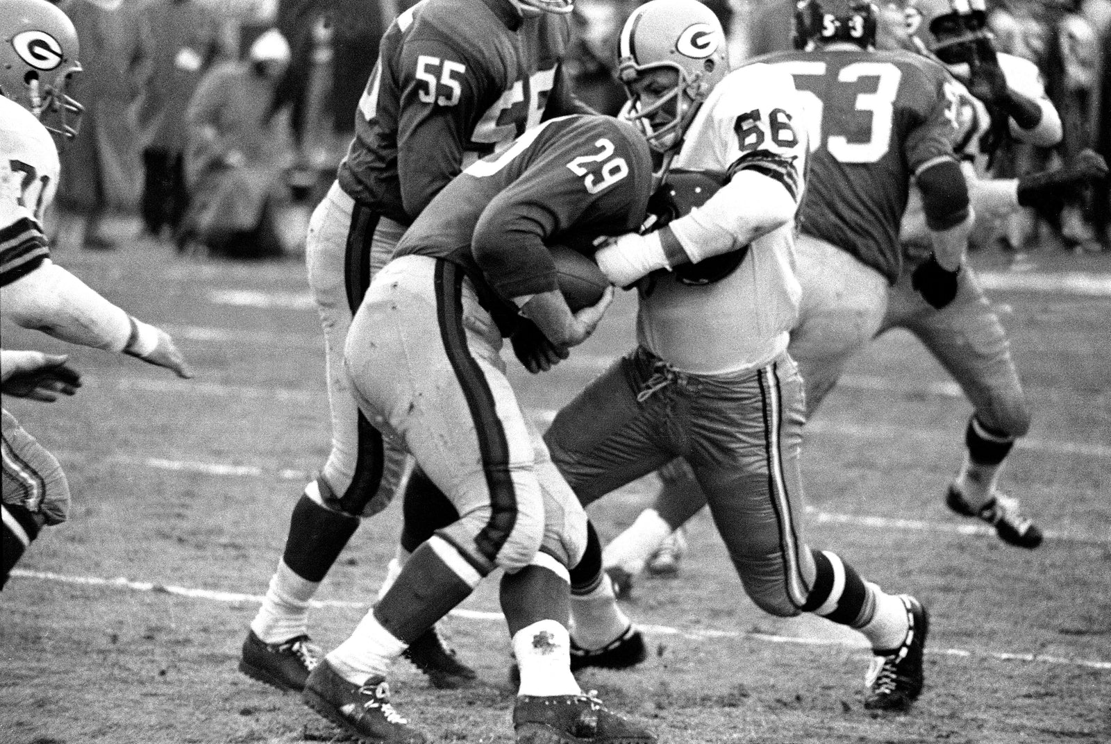 Ray Nitschke and Alex Webster Square Off | Neil Leifer Photography